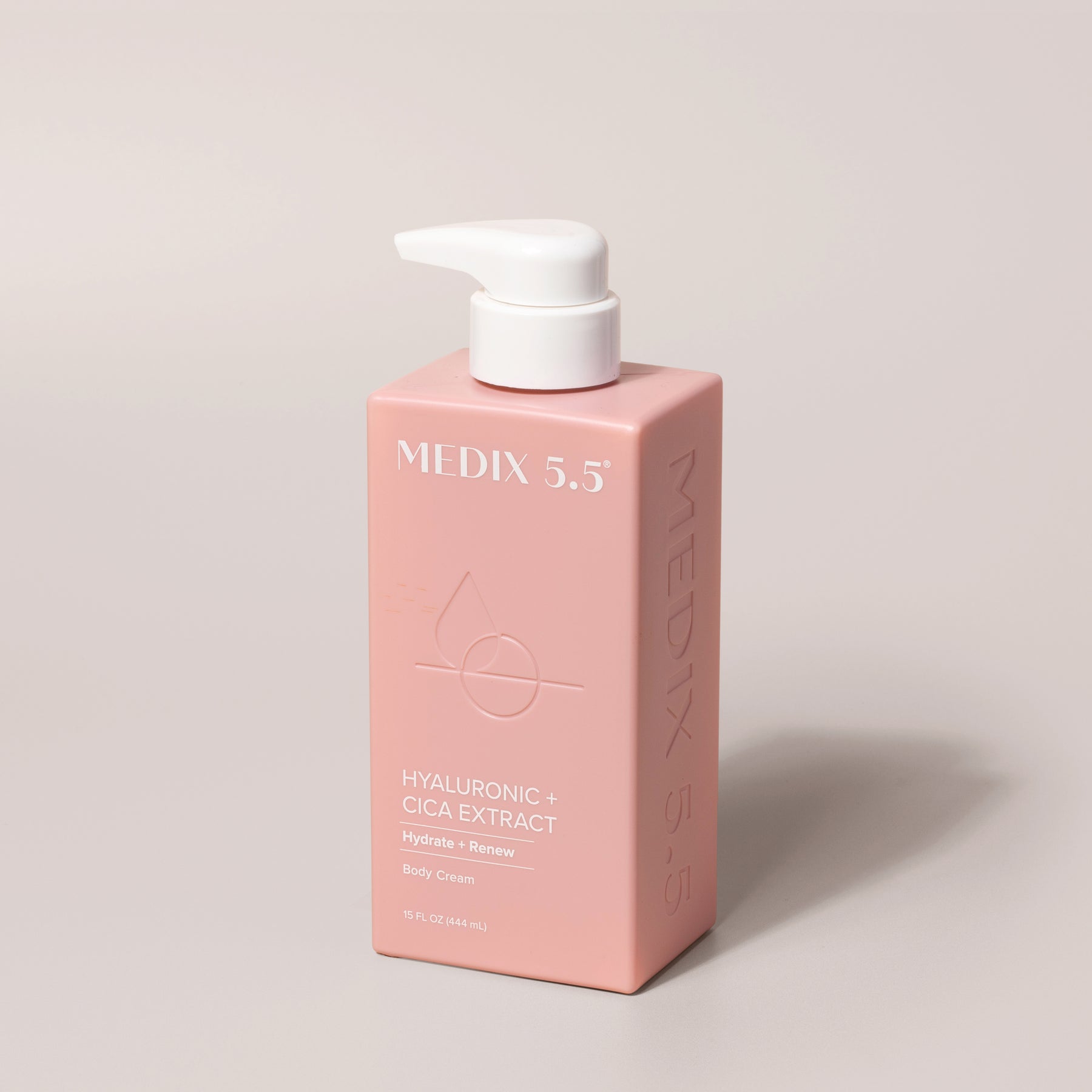 Hyaluronic Acid + Cica Extract – Medix 5.5